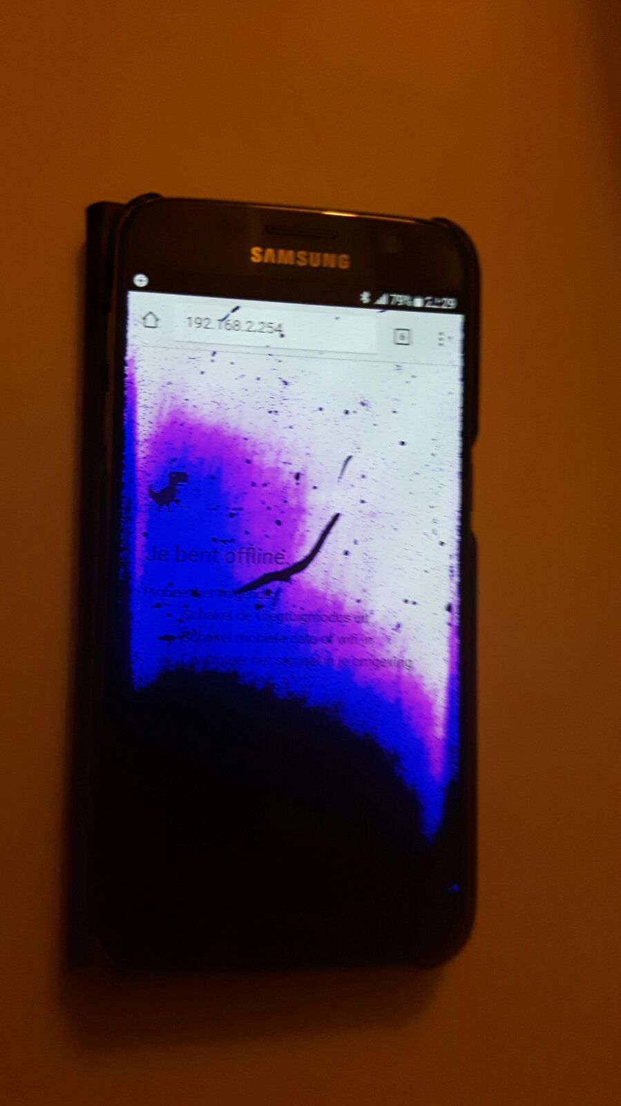 Inkt vlekken achter glas samsung s7 na reparatie - Samsung Community