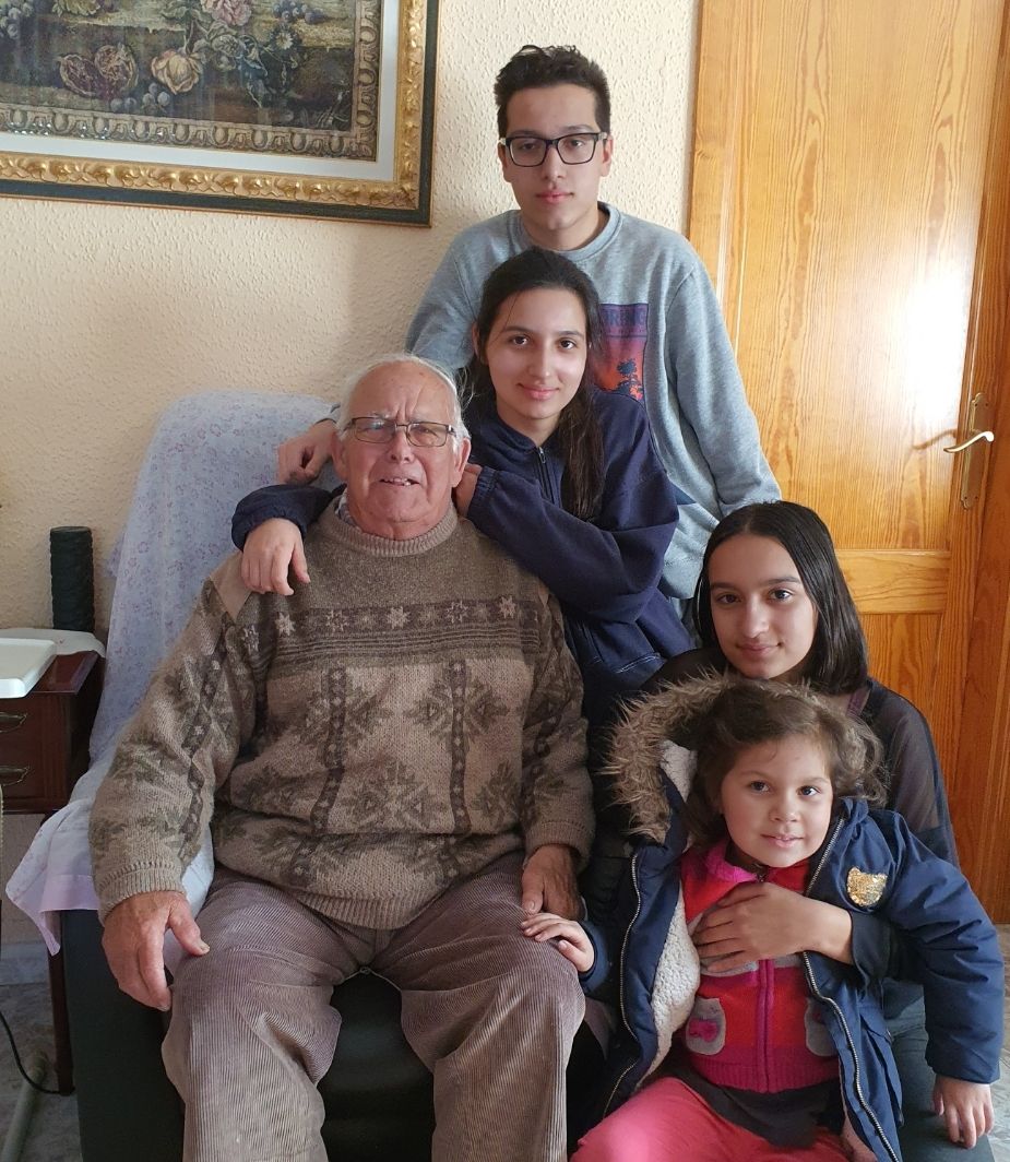El Bisabuelo y sus biznietos - Samsung Community