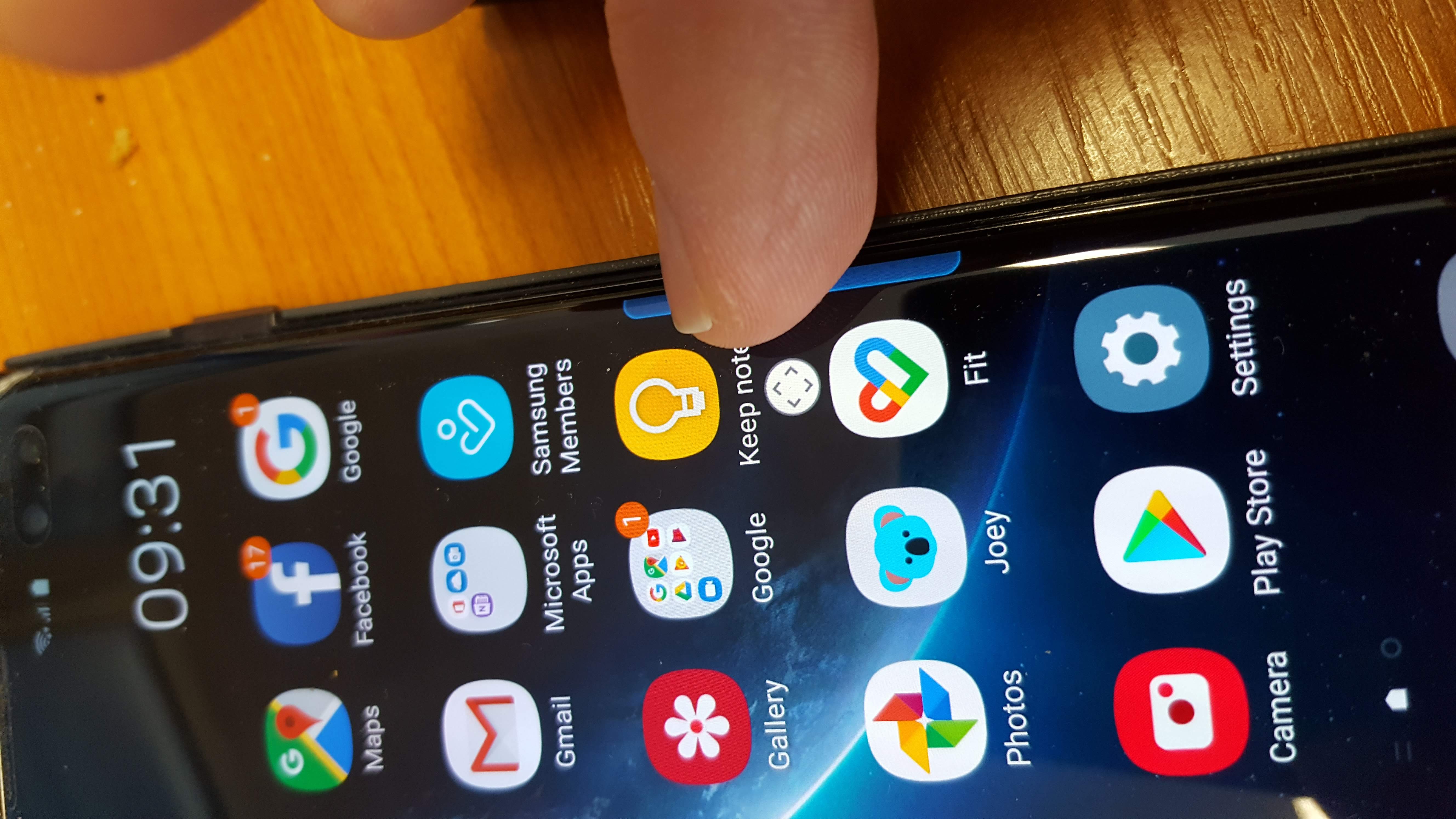 Solved: What is the edge scrolling feature (circle with little arrows ...
