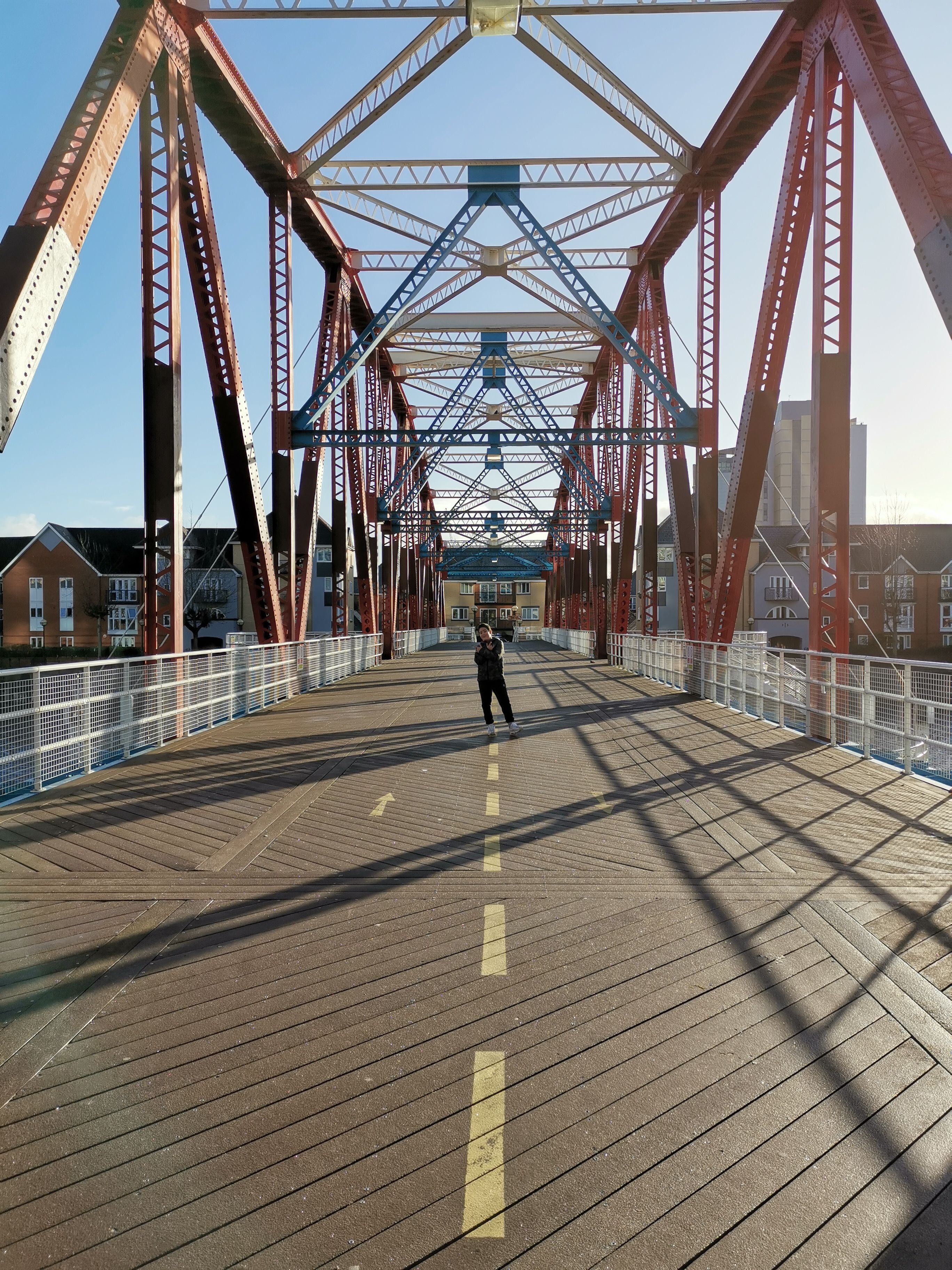 Unfolding under mega structures - Samsung Community