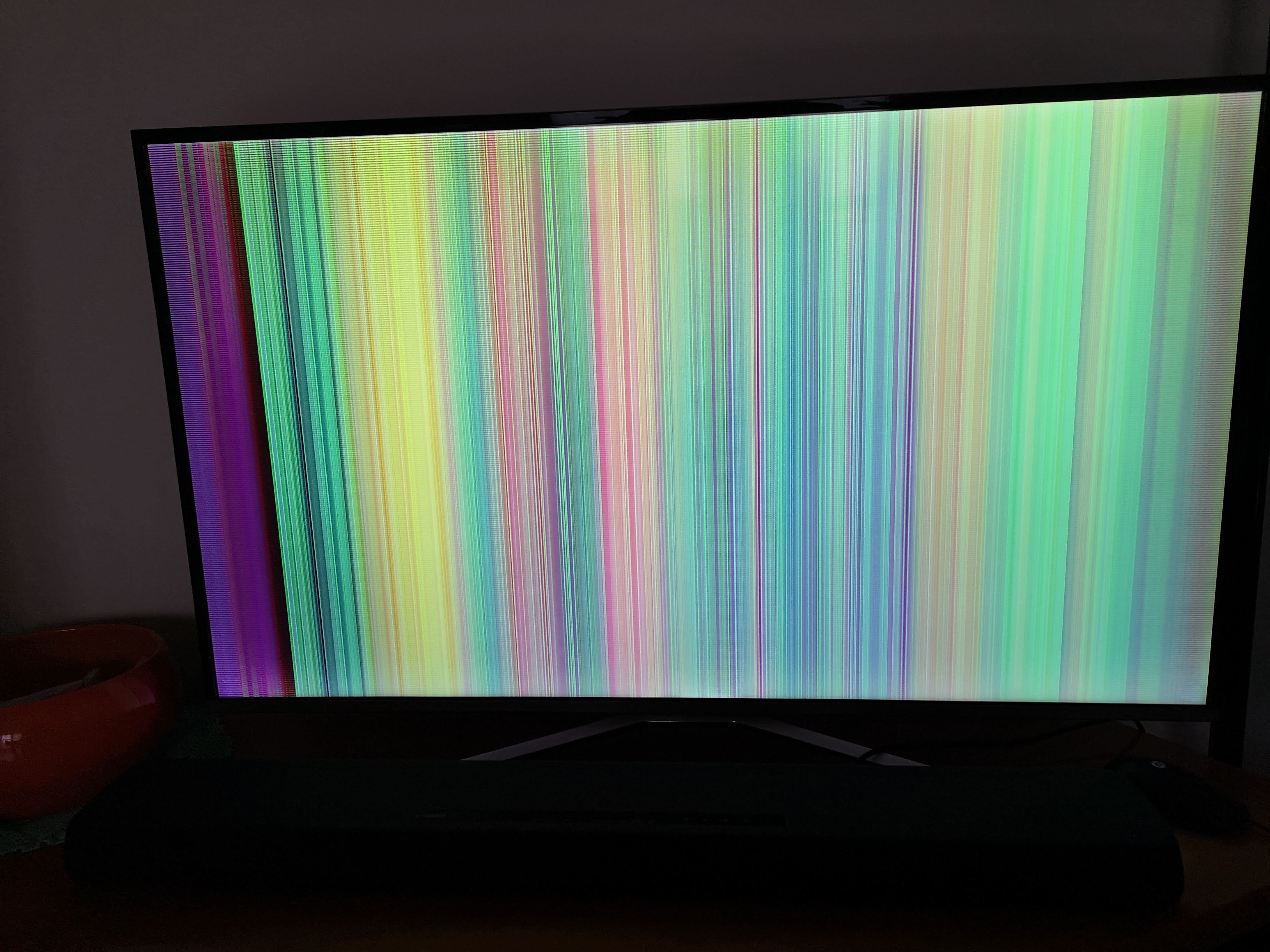 Righe verticali colorate su UE43KU6400 - Samsung Community