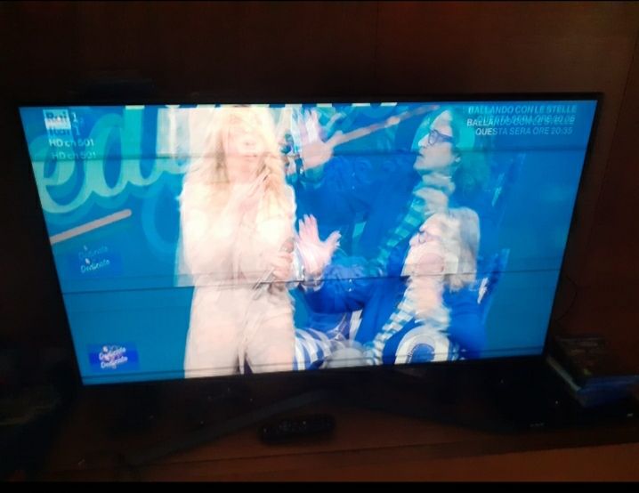 Problema sfarfallio immagini tv Samsung 7 serie (55) - Samsung Community