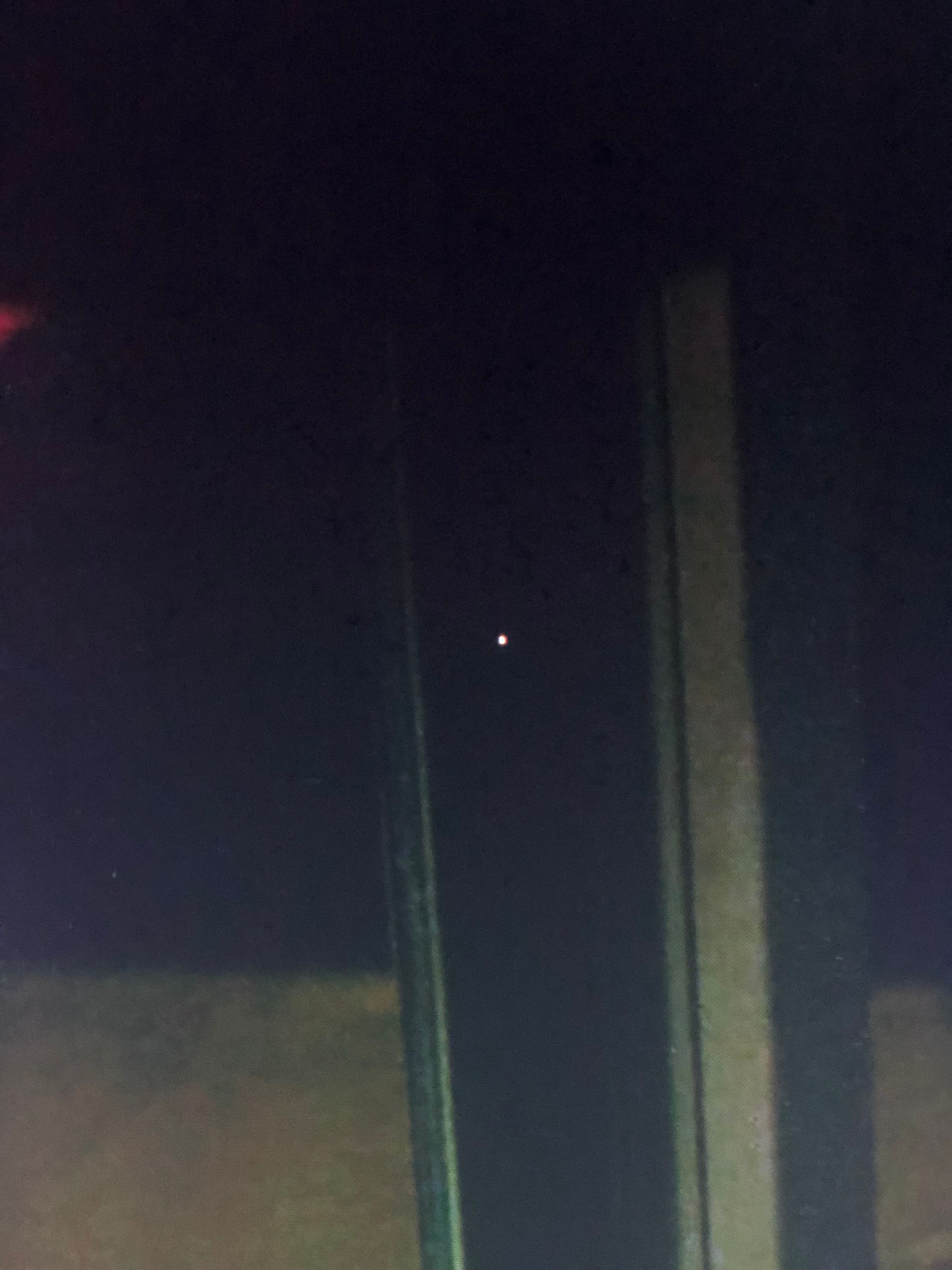 Q7FN screen issue / horizontal white line & red dot - Samsung Community